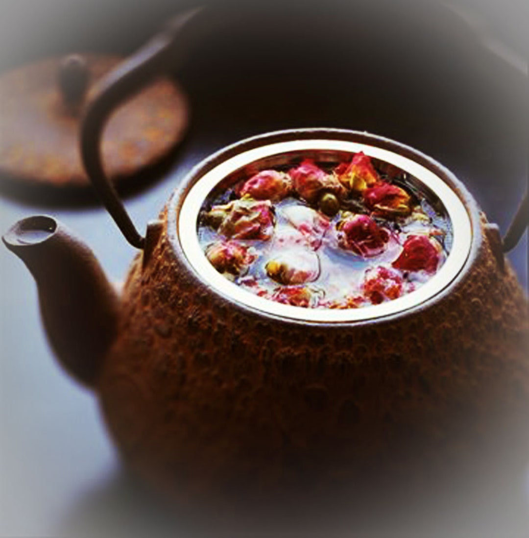 China Black Tea With Red Rose Petals From the Specialtea Collection by ...