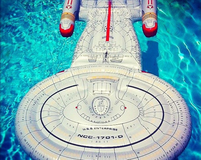 USS Enterprise Pool Lounge / Star Trek the Next Generation Collectible ...