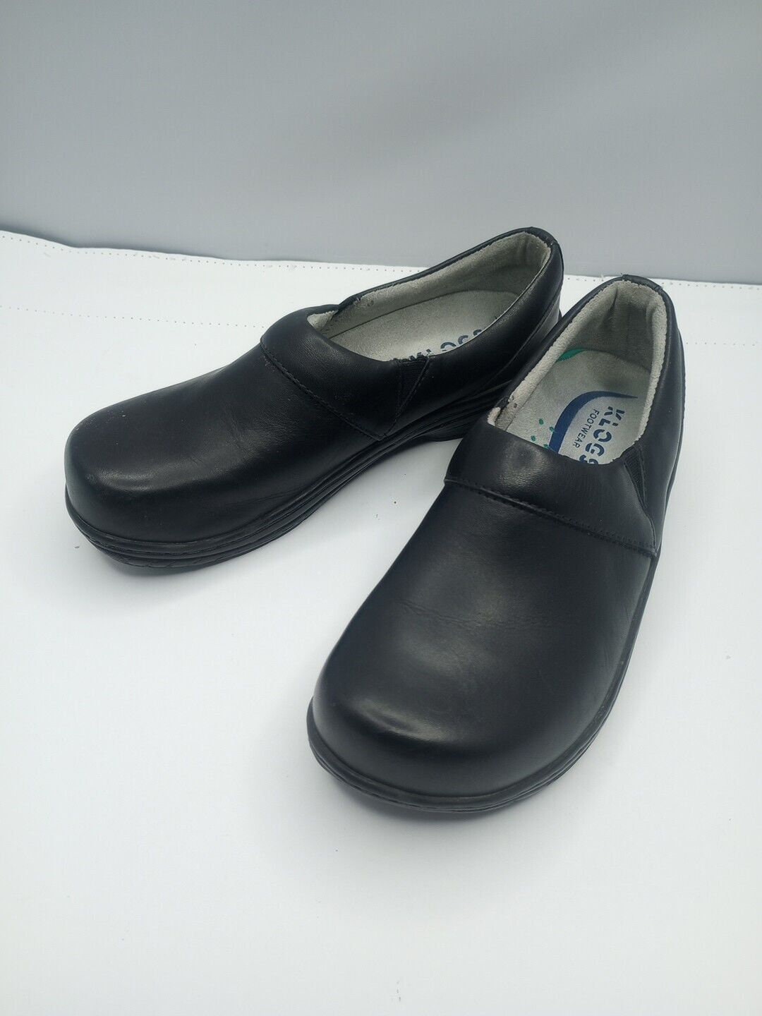 Klogs Footwear Women's Size 7M Slip Resistant Non-marking Black Clogs ...