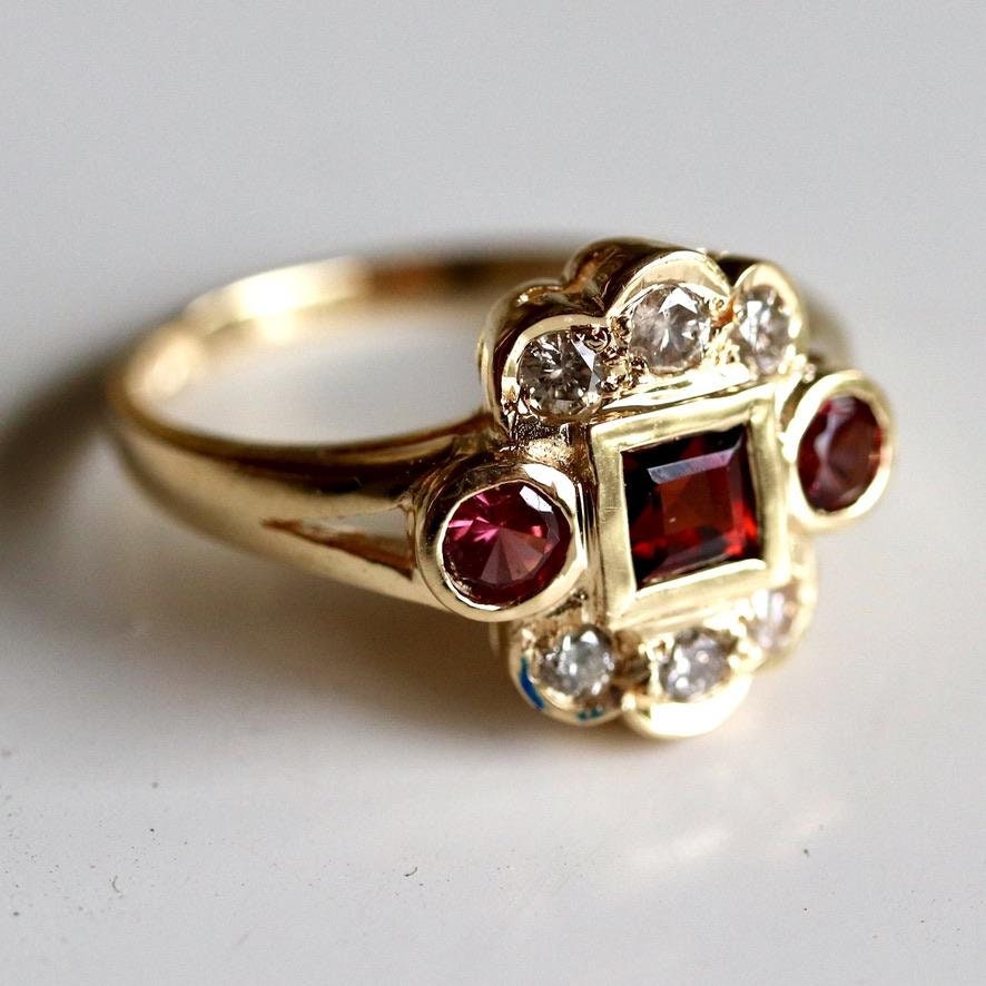 St. Nicholas 14k Gold Garnet and Diamond Ring - Etsy