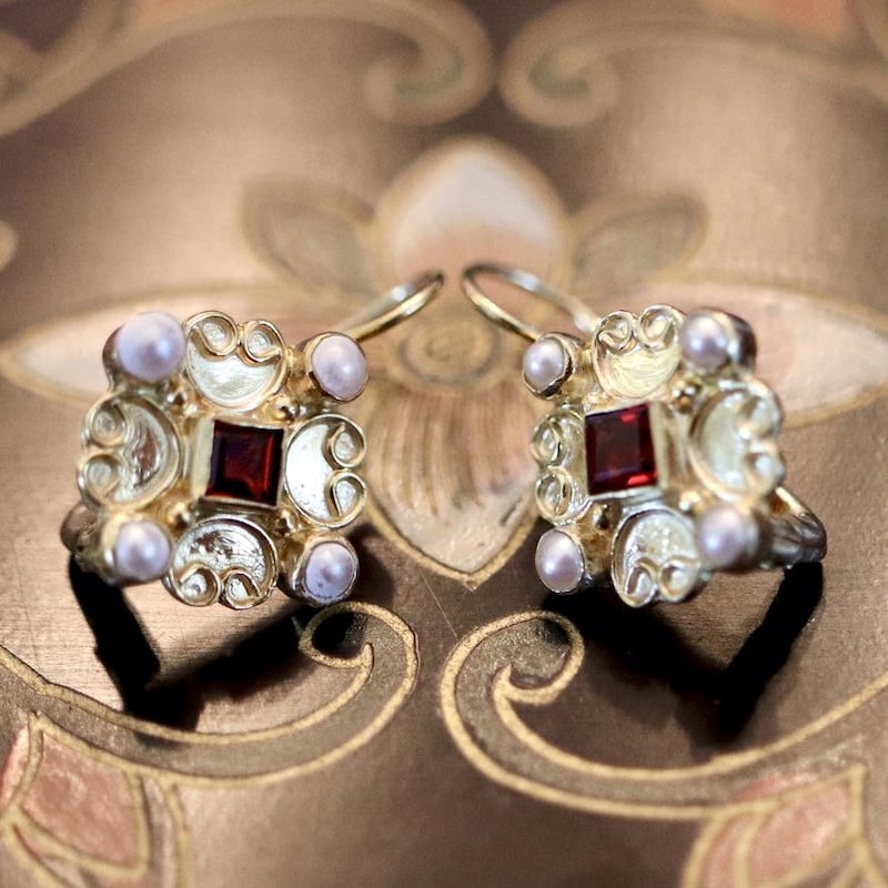 Elizabethan Rings - Etsy