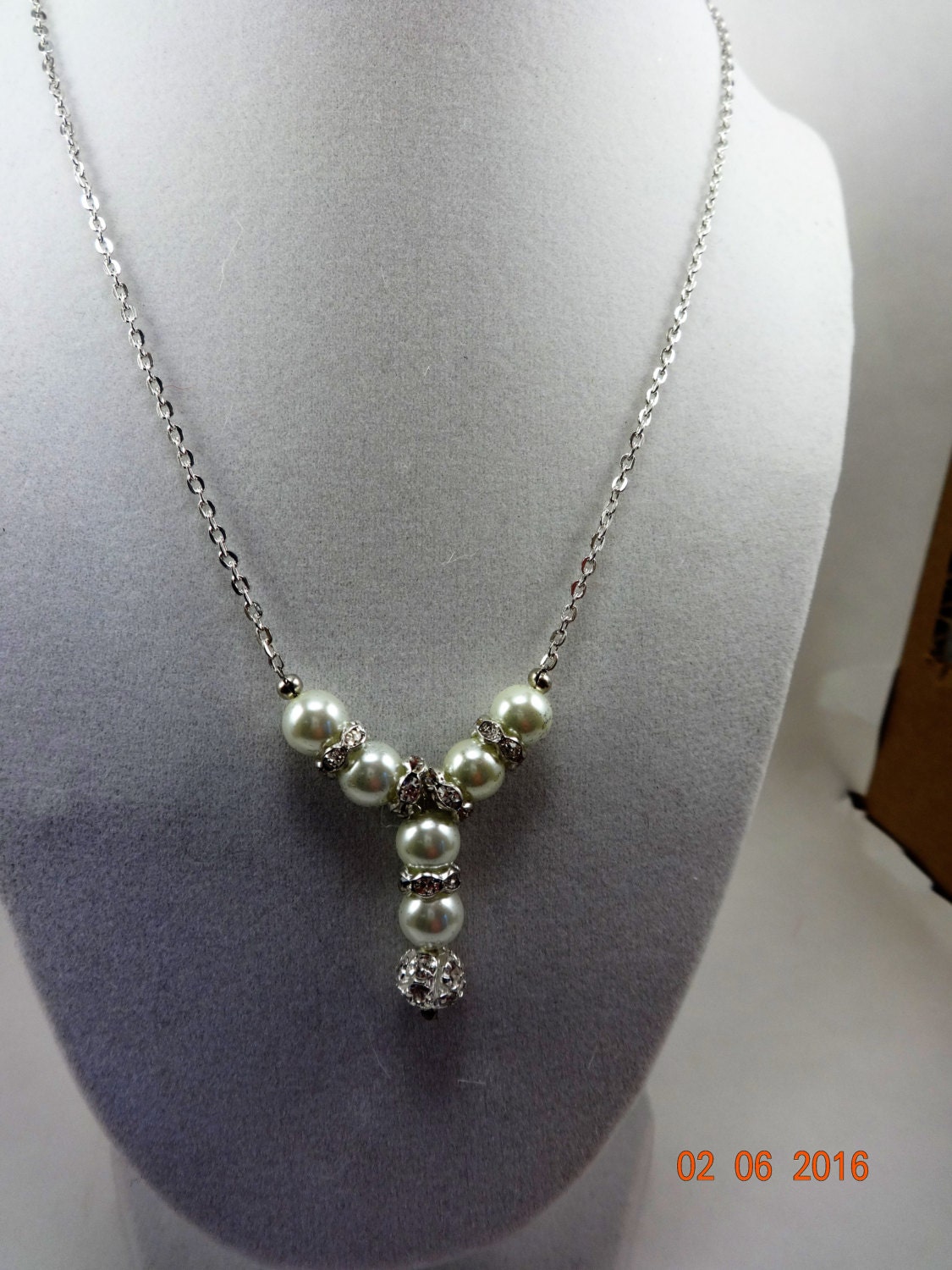 Single-strand Pearl and Crystal Necklace and Earring Set - Etsy