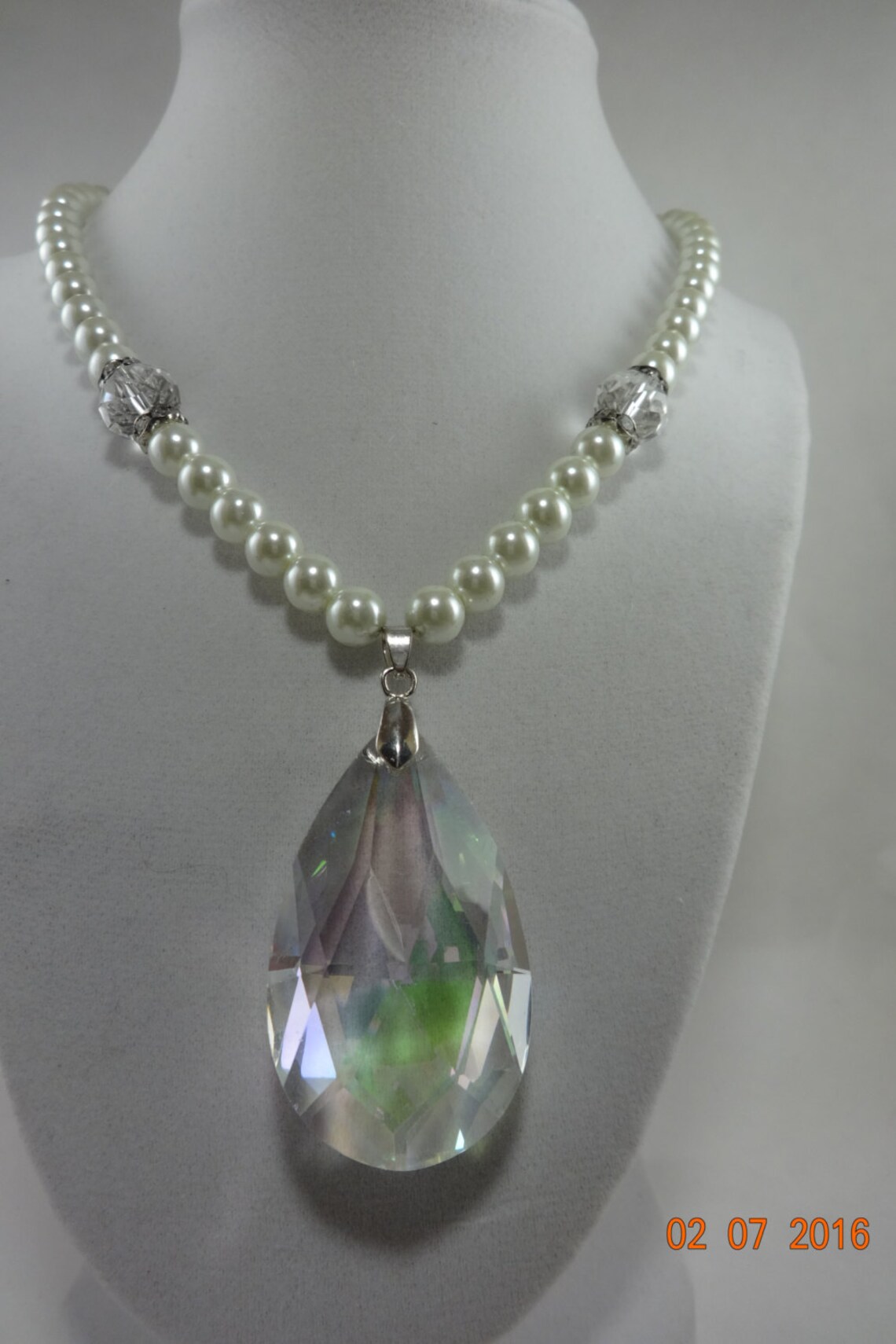 Pearl and Crystal Single Strand Necklace and Earrings - Etsy