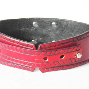 Collier de posture en cuir rouge, Collier BDSM, Collier BDSM en cuir ...