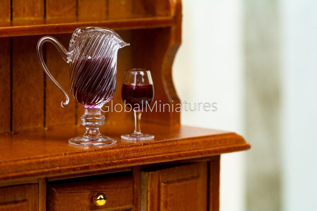 Swirl Glass Wine Jug Set, 1:12 Scale, Dollhouse Dining Prop, Miniature ...