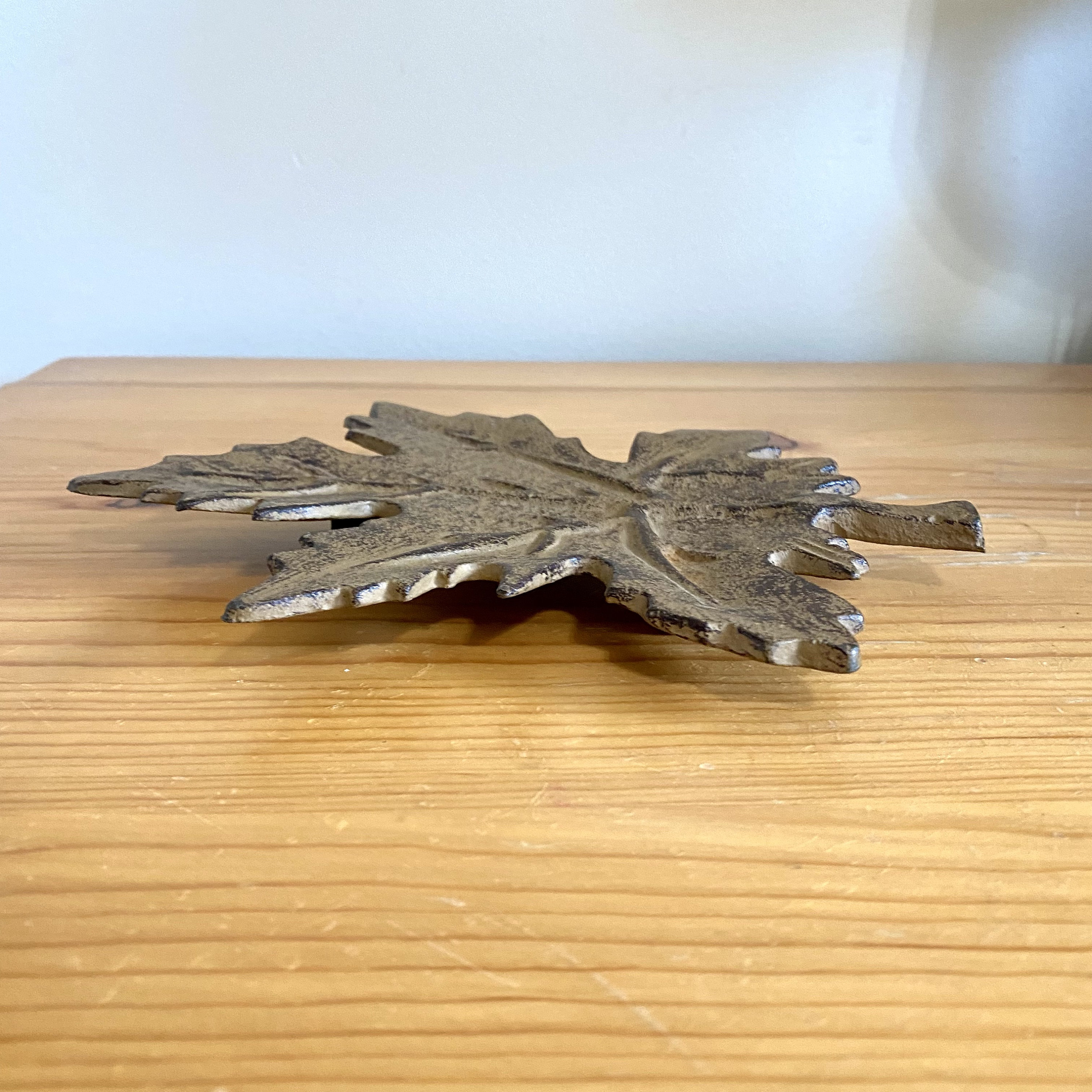 Vintage Cast Iron Maple Leaf Trivet Brown Autumn Fall Hearth Home Mint ...