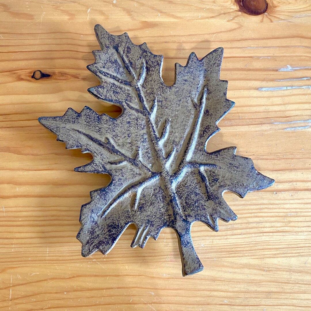 Vintage Cast Iron Maple Leaf Trivet Brown Autumn Fall Hearth Home Mint ...