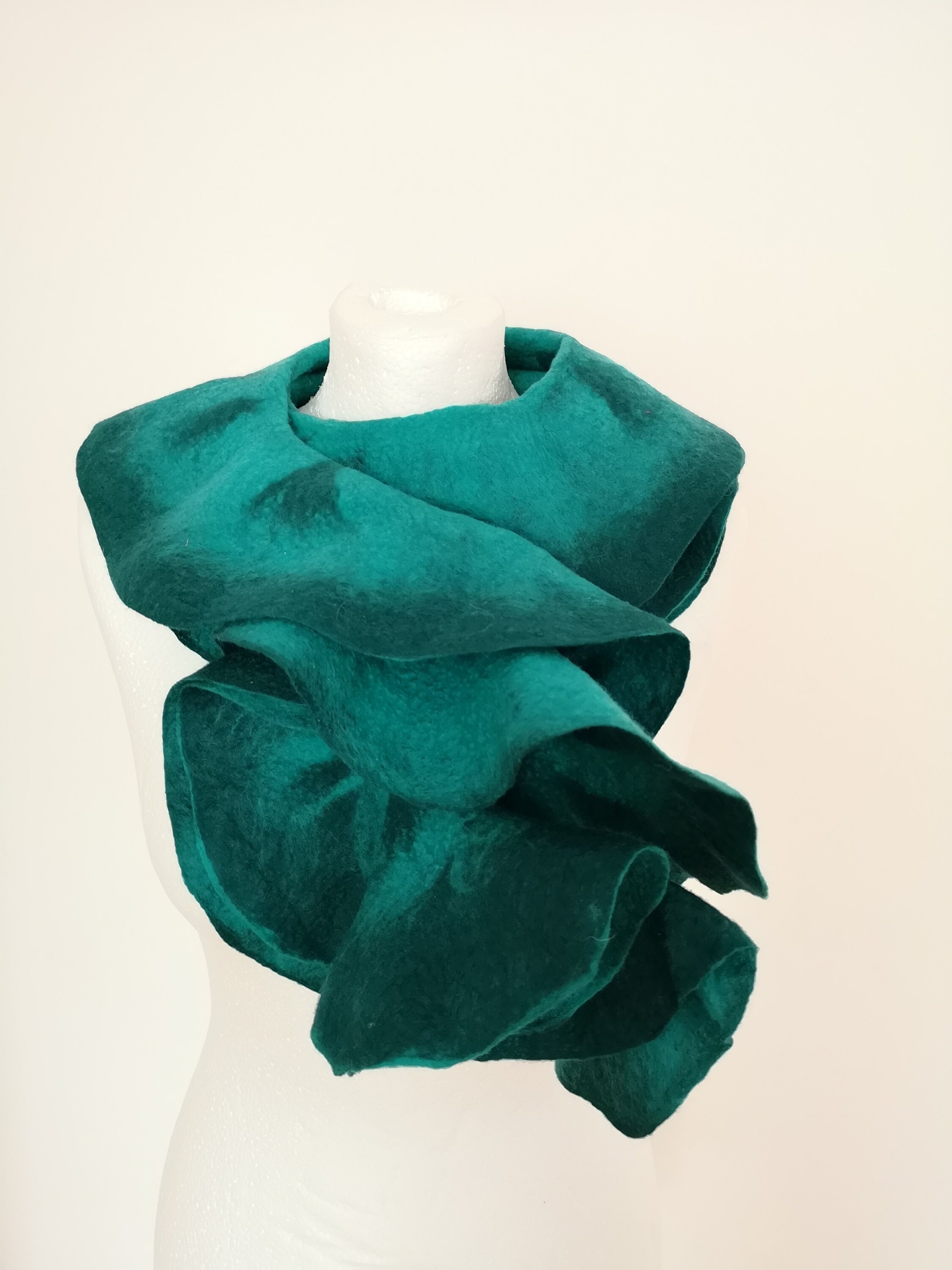 Green Set: Ruffle Scarf and Cloche Hat, Emerald Gift for Her, Felted ...