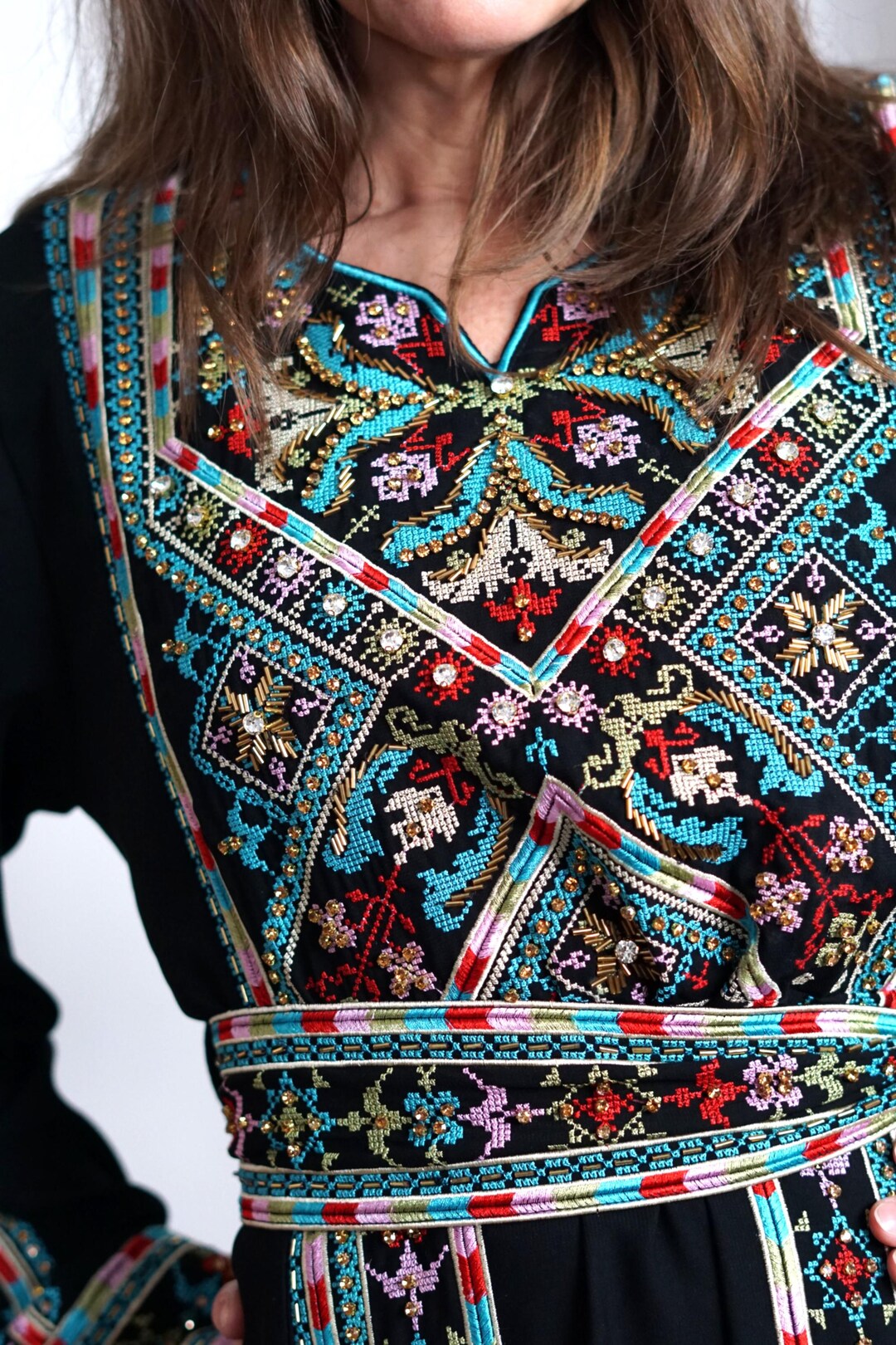 Palestinian Luxurious Moden SABAWI (beer Al-sabe) Black & Colorful Blue ...