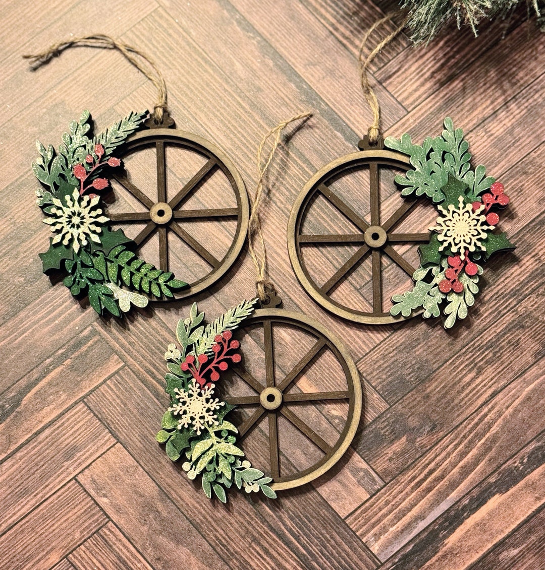Mistletoe and Holly Wagon Wheel Ornament Set of 3 SVG Digital Download ...