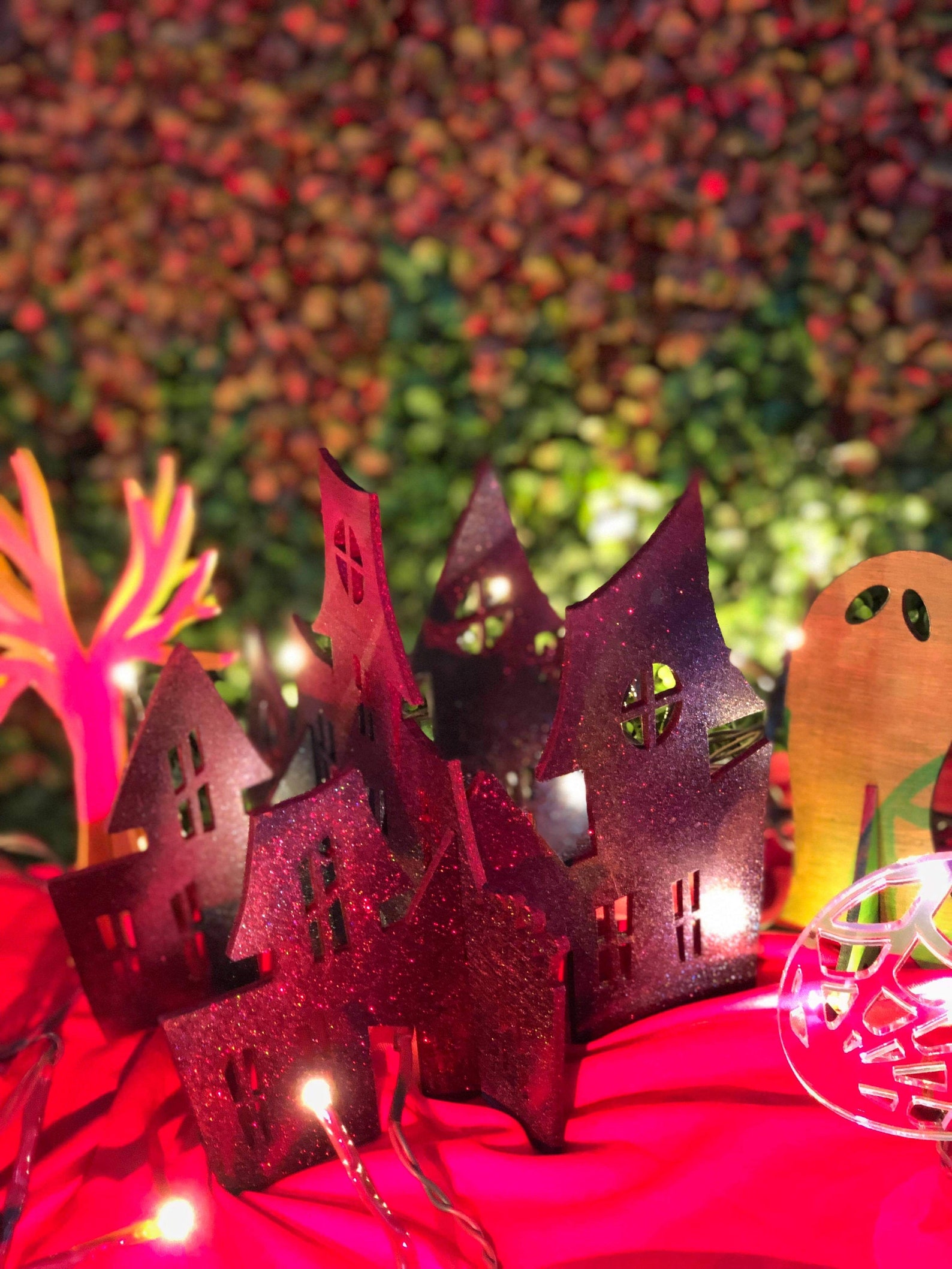 3D Halloween Scene - Haunted House, Cat, Witch Hat, Cauldron, Pumpkin ...