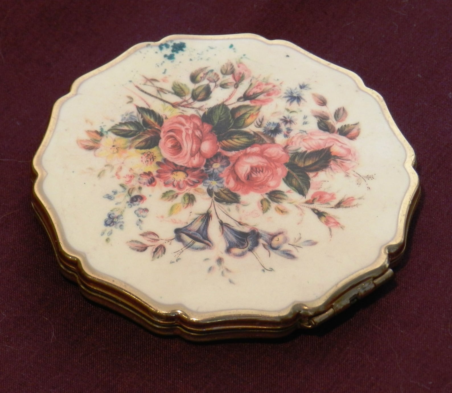 Vintage Stratton Floral Compact and Mirror With Vogue Victoria - Etsy