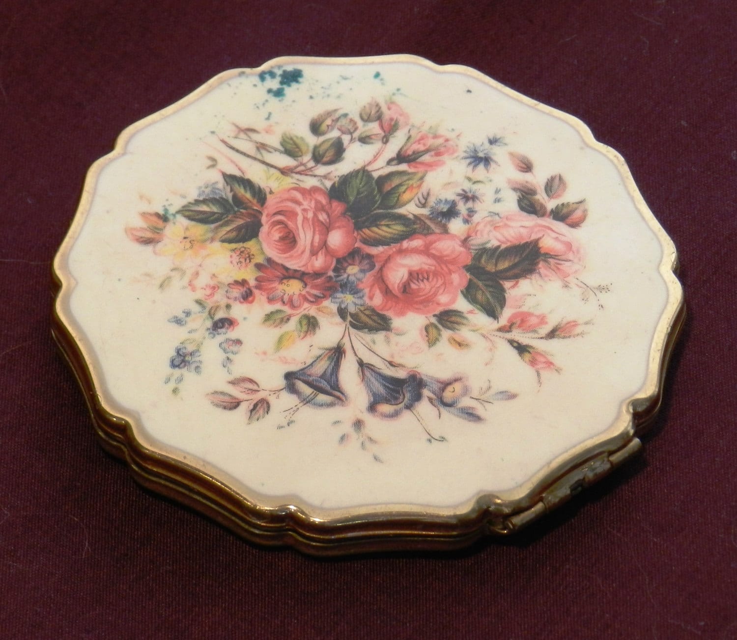 Vintage Stratton Floral Compact and Mirror With Vogue Victoria - Etsy