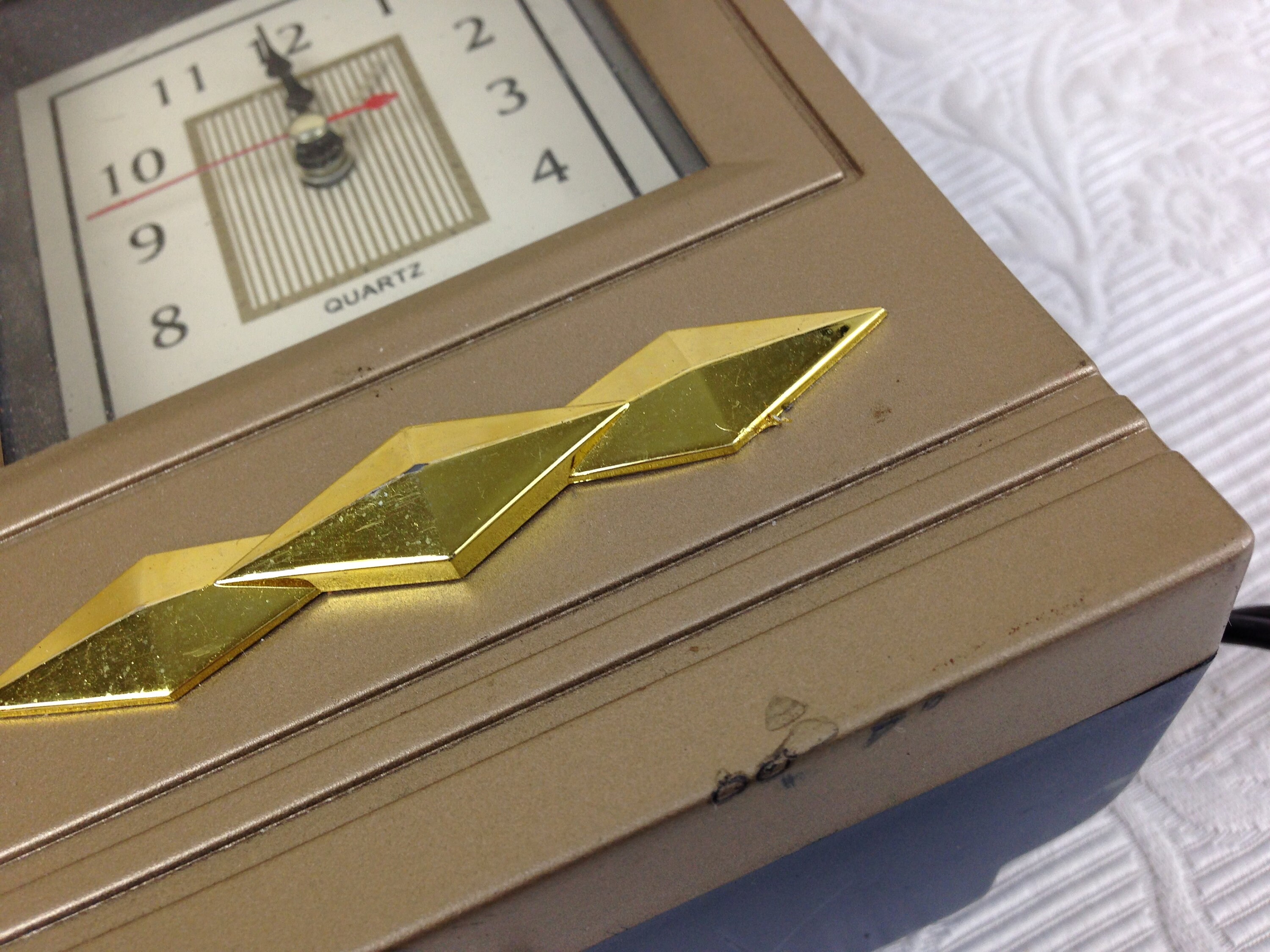 Vintage Table Clock With Waterfall That Appears to Move Clock - Etsy