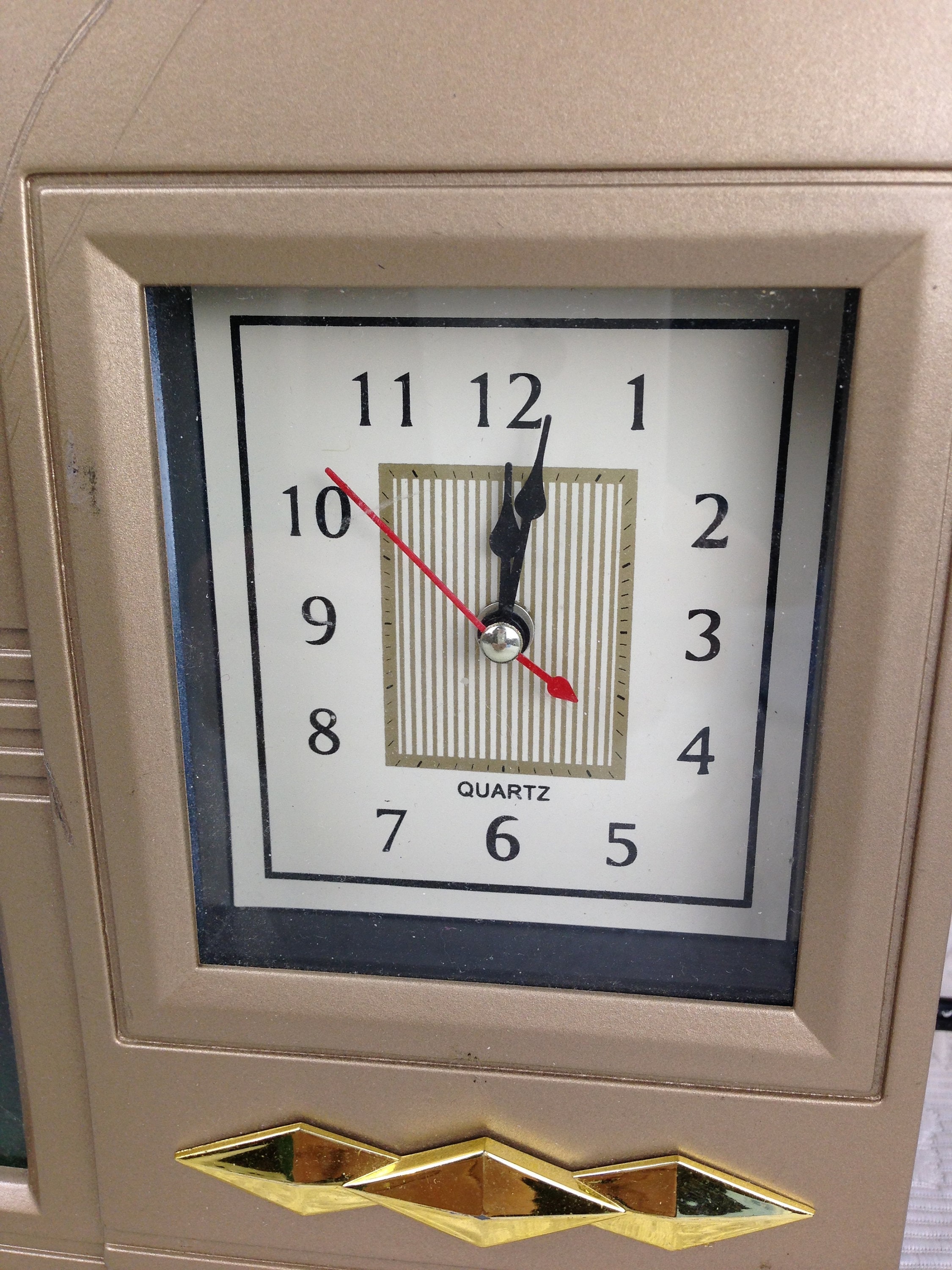 Vintage Table Clock With Waterfall That Appears to Move Clock - Etsy