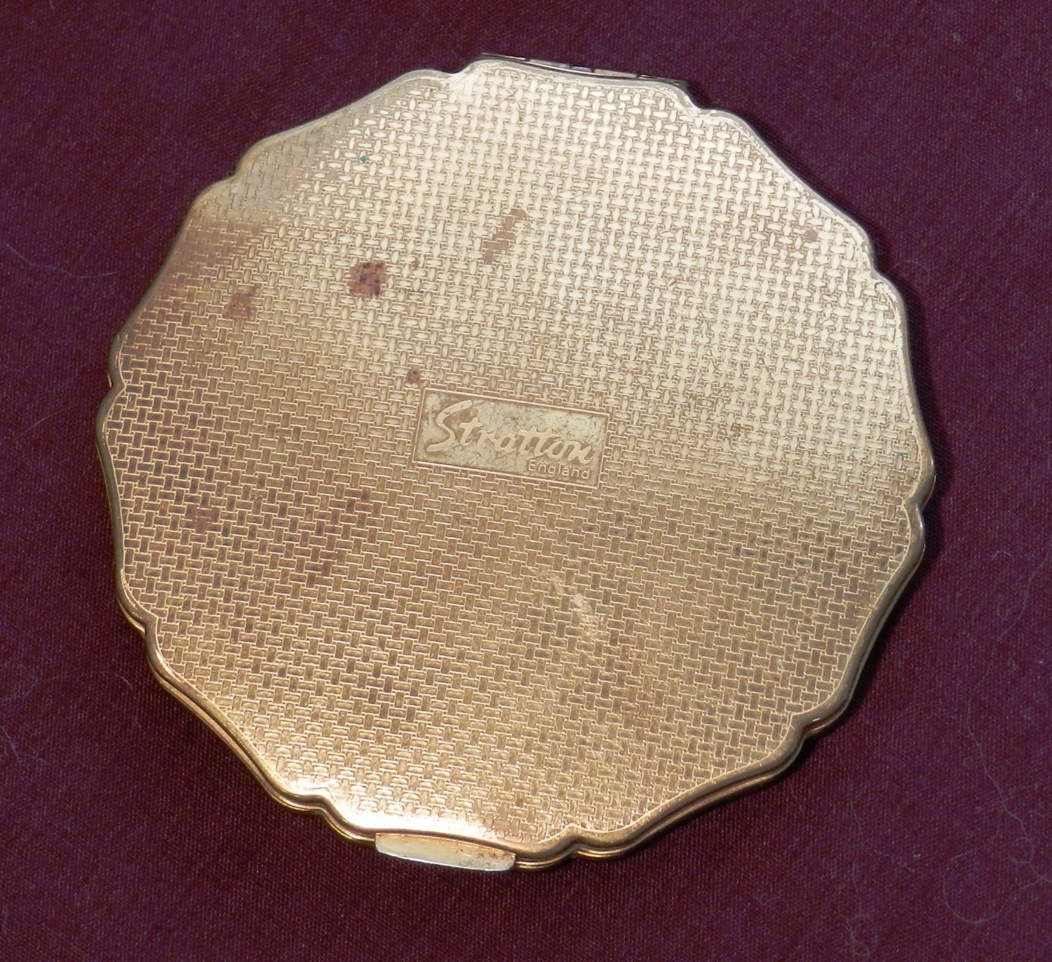 Vintage Stratton Floral Compact and Mirror With Vogue Victoria - Etsy