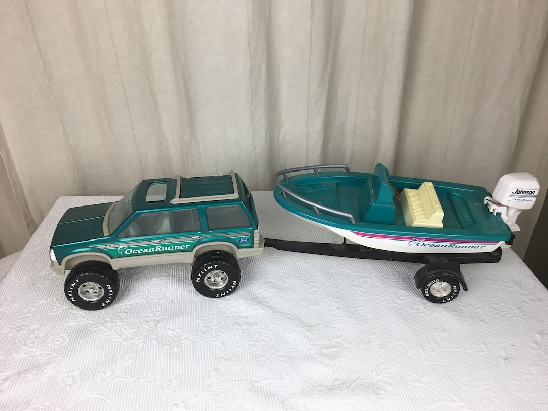 Vintage 1994 Nylint Ocean Runner Ford With Ocean Runner Boat With ...