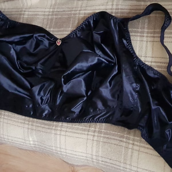 Macromastia Bra - Etsy Canada