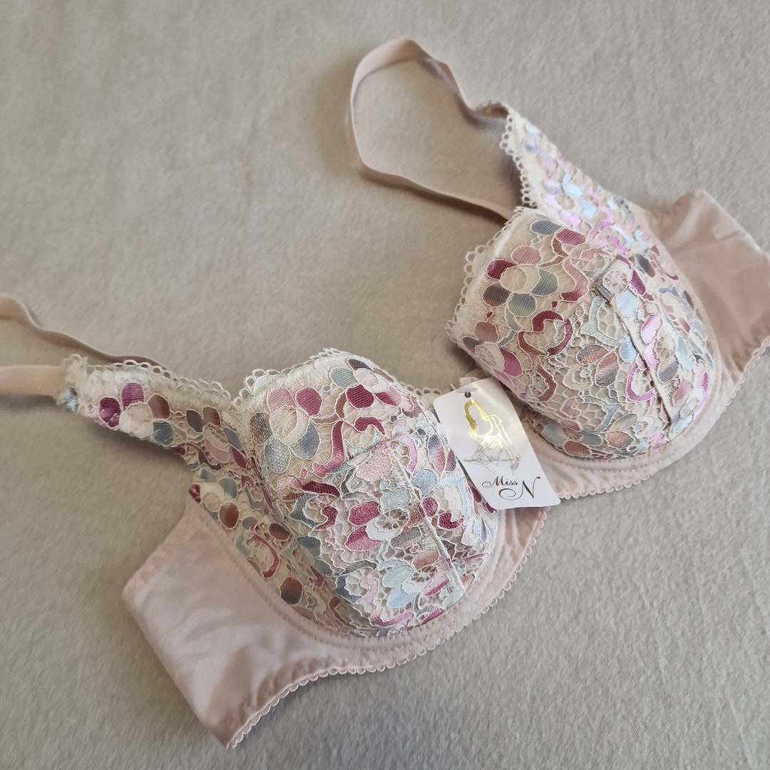 85B-E, 38B-E, Open Nipples Bra, Room for Nipples, Crotchless Lingerie, Open Cup, White Bra White ...