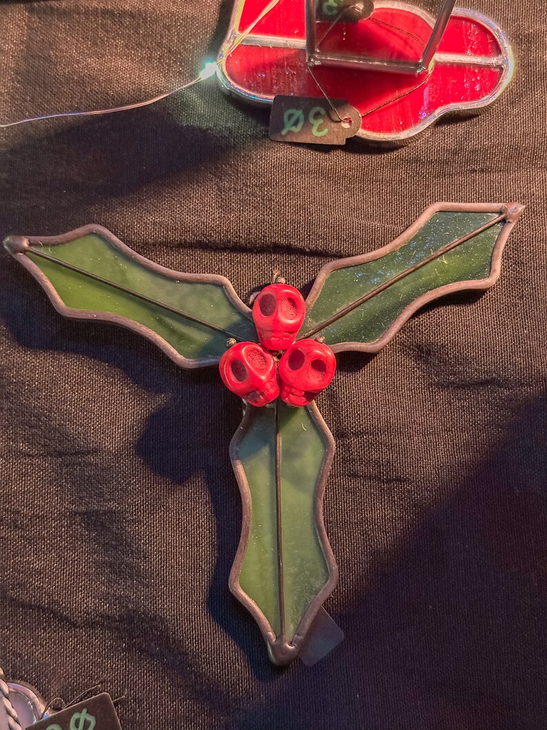 Spooky Holly Stained Glass Skull Mistletoe Spooky Christmas Ornament - Etsy