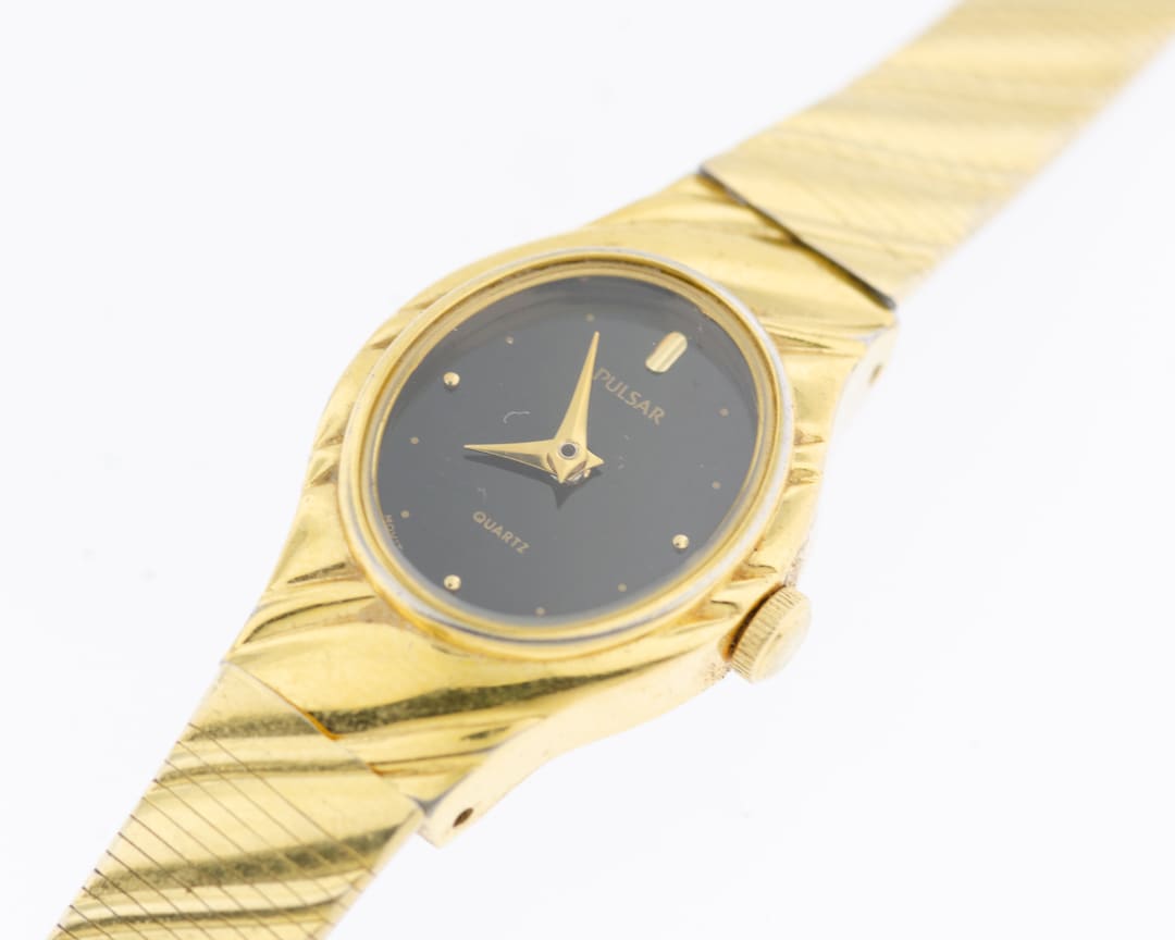 Vintage Pulsar V810-5890 Black Dial Gold Tone Quartz Watch - Etsy