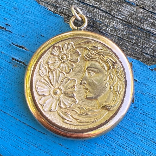 Art Nouveau Locket - Etsy