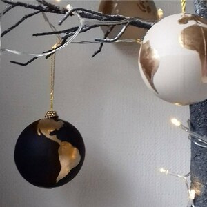 Christmas Travel Gift. Map Globe Bauble Ornament 8cm. World Map Bauble ...