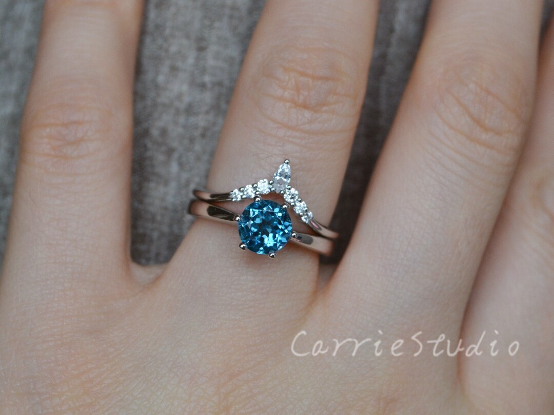 Conjunto de anillos de topacio azul de Londres/anillo de - Etsy España
