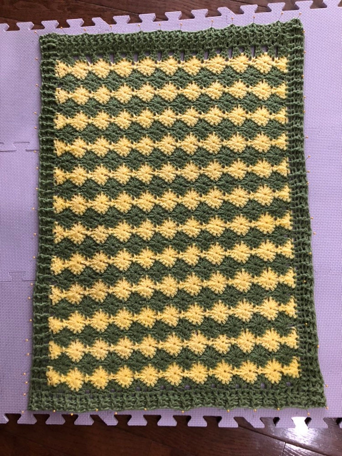 Yellow and Green Baby Blanket - Crochet. - Etsy