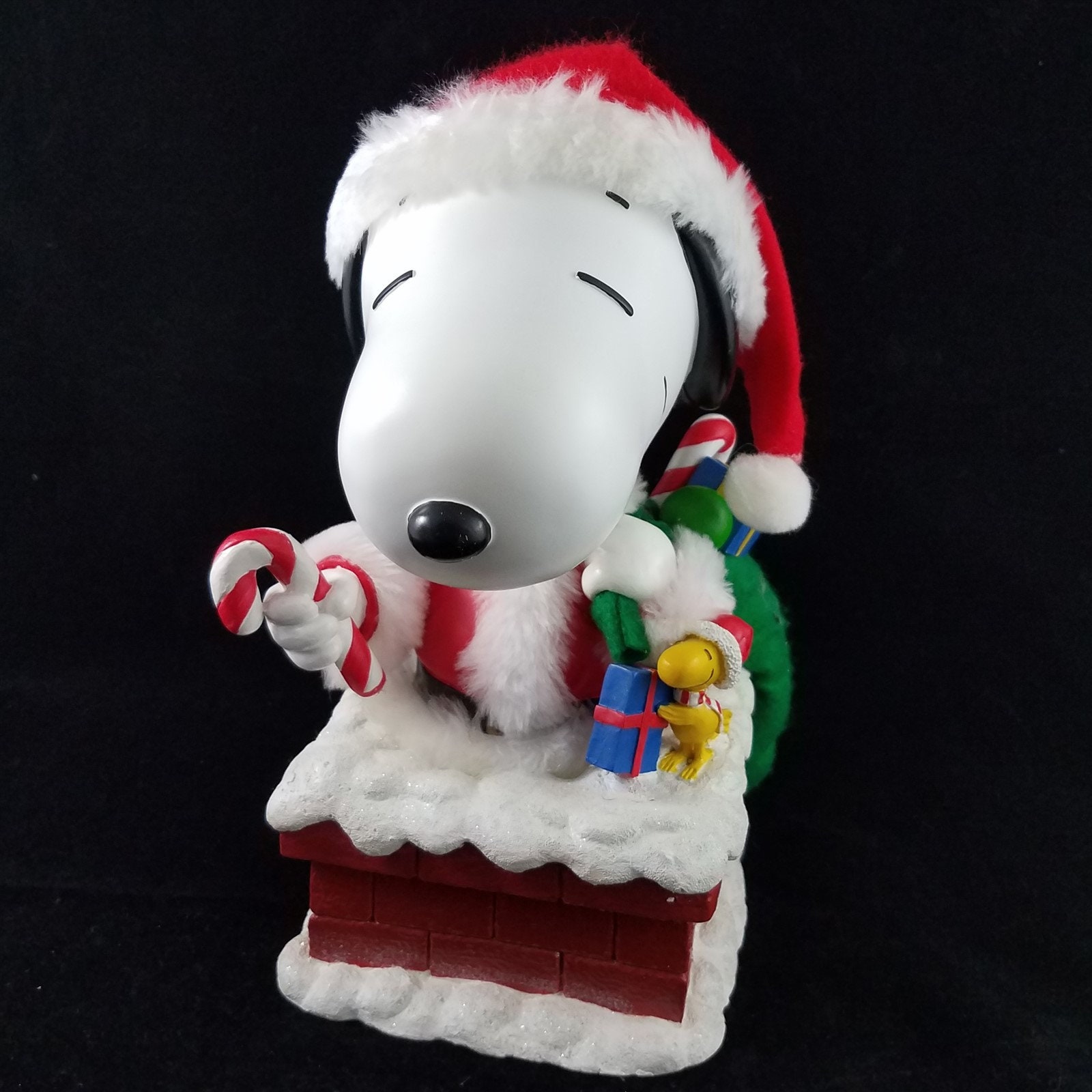 Peanuts Snoopy Santa Claus Animated Musical Tabletop Christmas ...