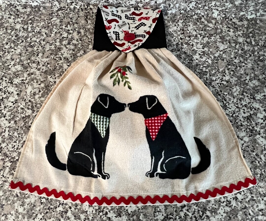 2 Hanging Kitchen Towels--kissing Labs Under Mistletoe - Etsy