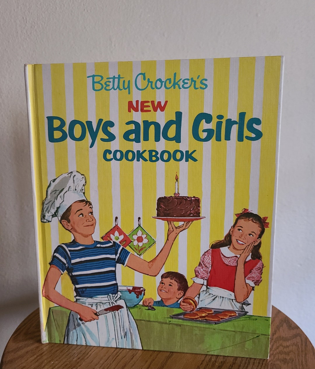 1965 Betty Crocker's Boys and Girls Cookbook - Etsy