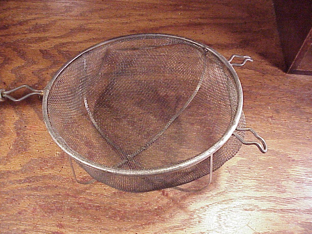Vintage Rustic Hand Held Strainer, Large Size, 8 1/2 Inch Diameter ...
