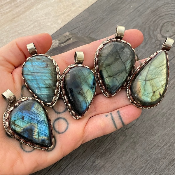 Big Stone Necklace - Etsy