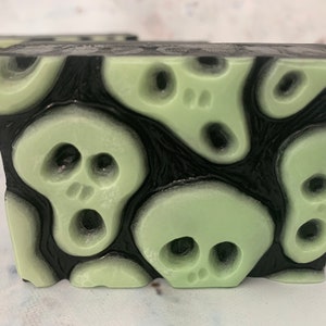 Glow in the Dark Shea Butter Soap With Screaming Face Perfect Halloween ...