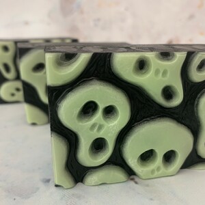 Glow in the Dark Shea Butter Soap With Screaming Face Perfect Halloween ...