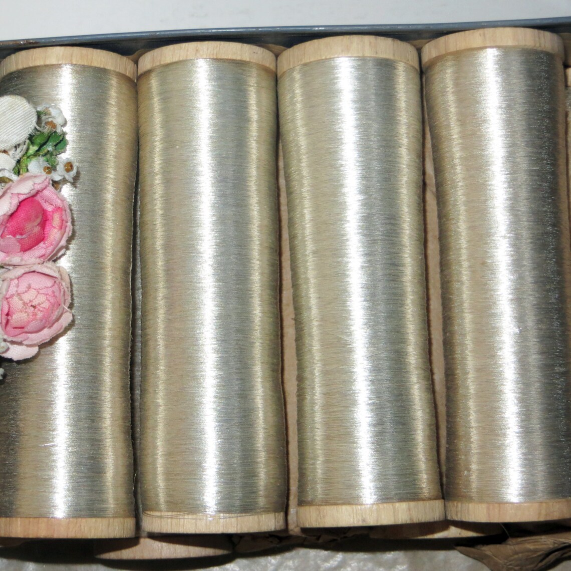LARGE FRENCH SPOOL Fancy Silver Thread Bobbin Antique Flat Real ...