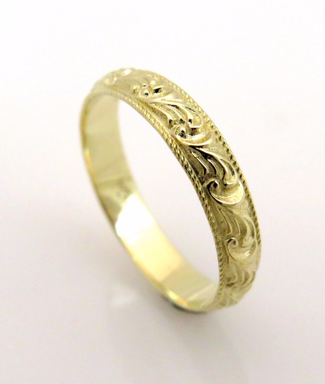 Vintage Style Wedding Band, Engraved Gold Wedding Band, Floral Wedding ...
