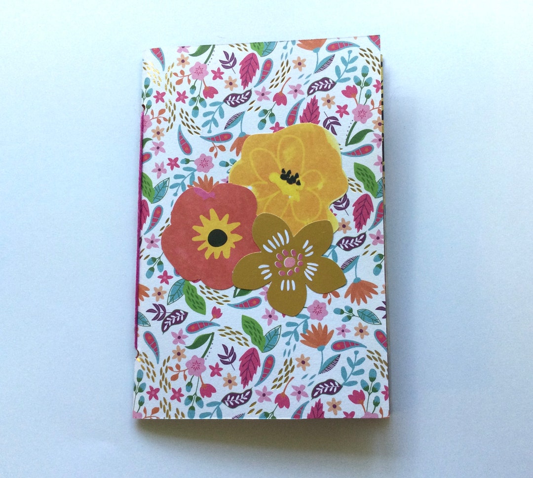 Floral Mini Flip Book: Junk Journal, Snail Mail Gift - Etsy