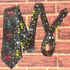 The Spooky Guy, Vintage 1990s Black Skeleton Necktie - A.rodgers ...