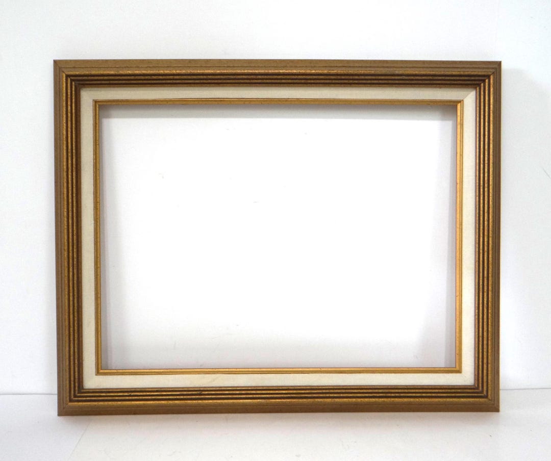 Gold 12x16 Wood 19-inch Frame 1980's Classic Frame Ribbed Design ...