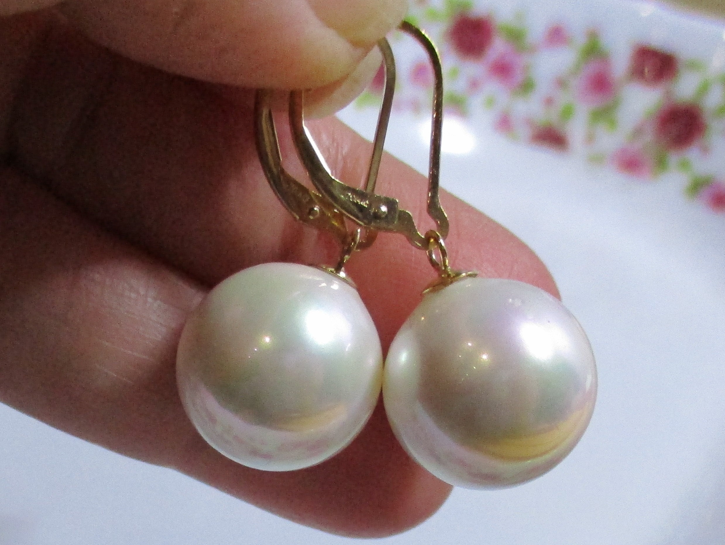 14K Gold Filled Elegant Big Round Drop Shell Pearl Earring, Lever Back ...