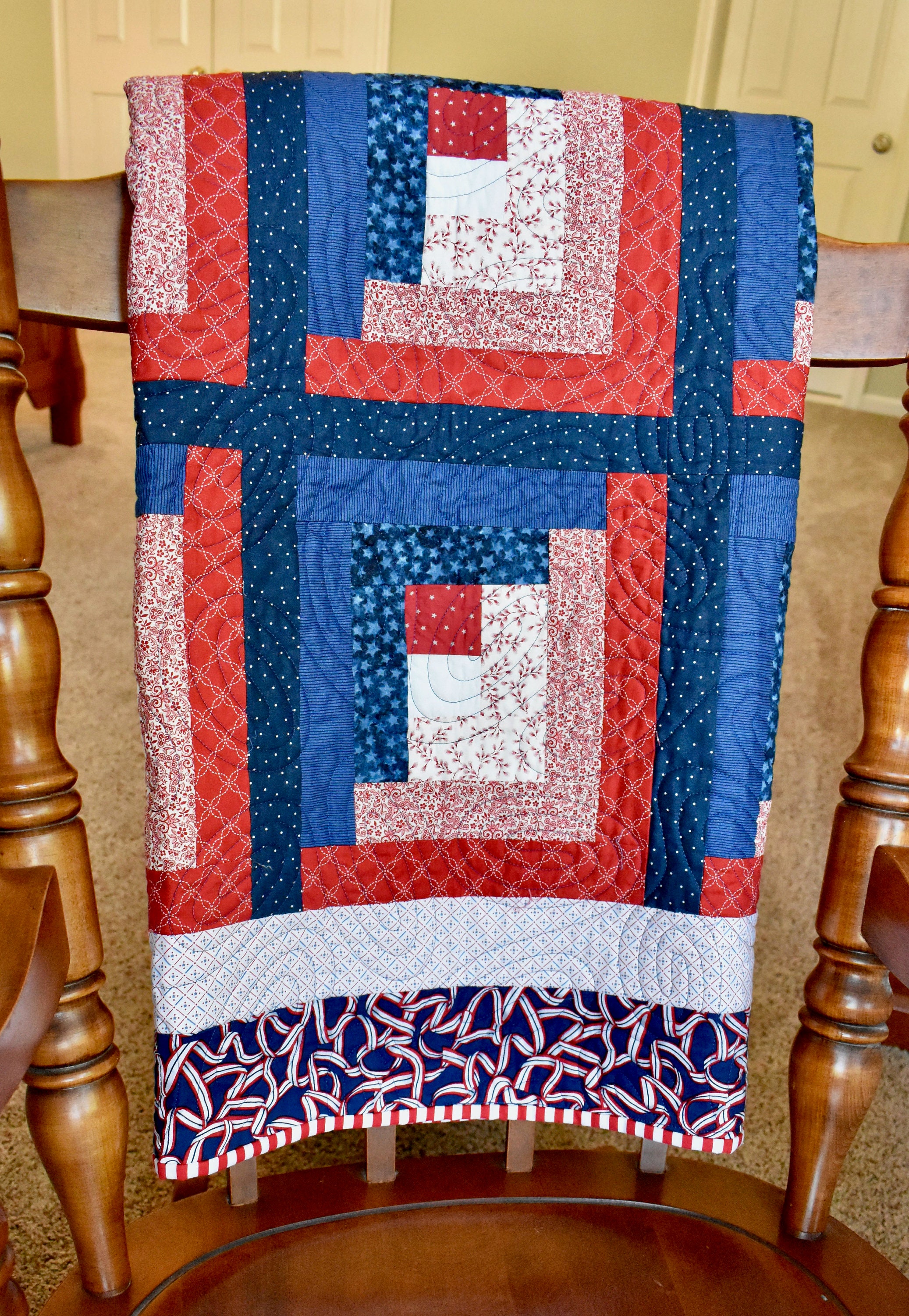 Log Cabin Design LAP QUILT Red White & Blue - Etsy