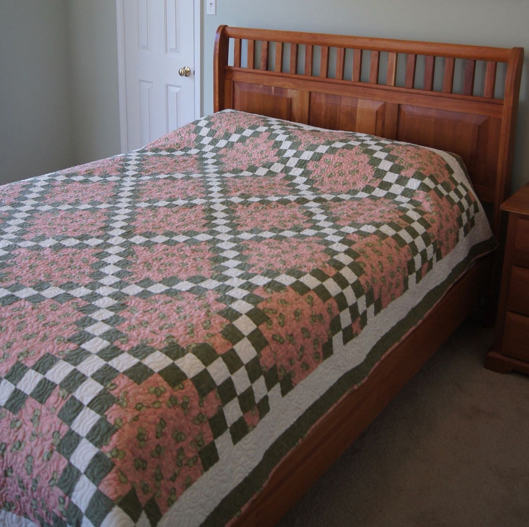 Irish Chain Design – LAP or DOUBLE QUILT – Pink, Green and White - Etsy