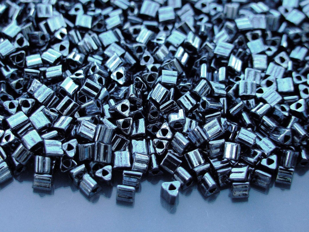 10g 81 Metallic Hematite Toho Triangle Seed Beads 8/0 3mm - Etsy