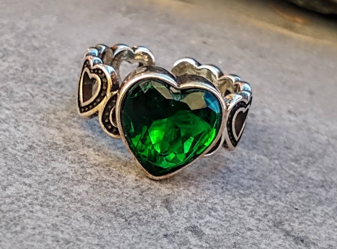 Emerald Green Heart Ring. Adjustable - Etsy