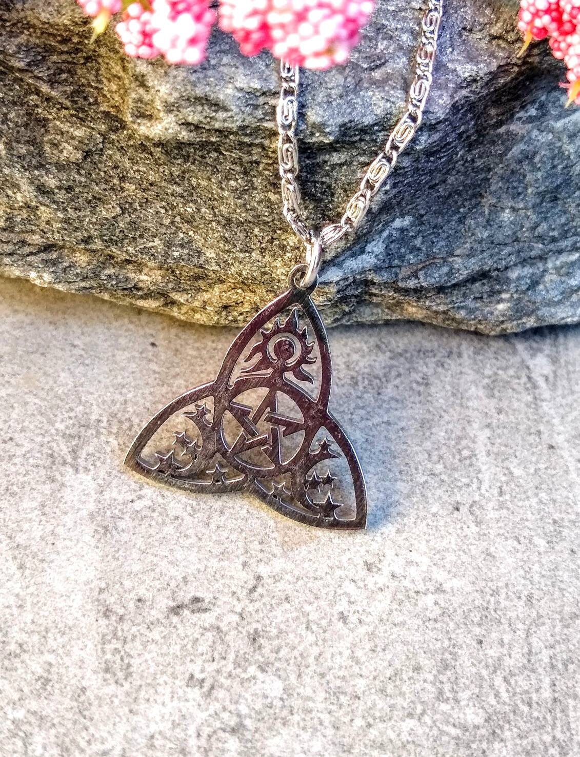 Trinity Knot Necklace. Silver Trinity Knot With Moon Stars - Etsy