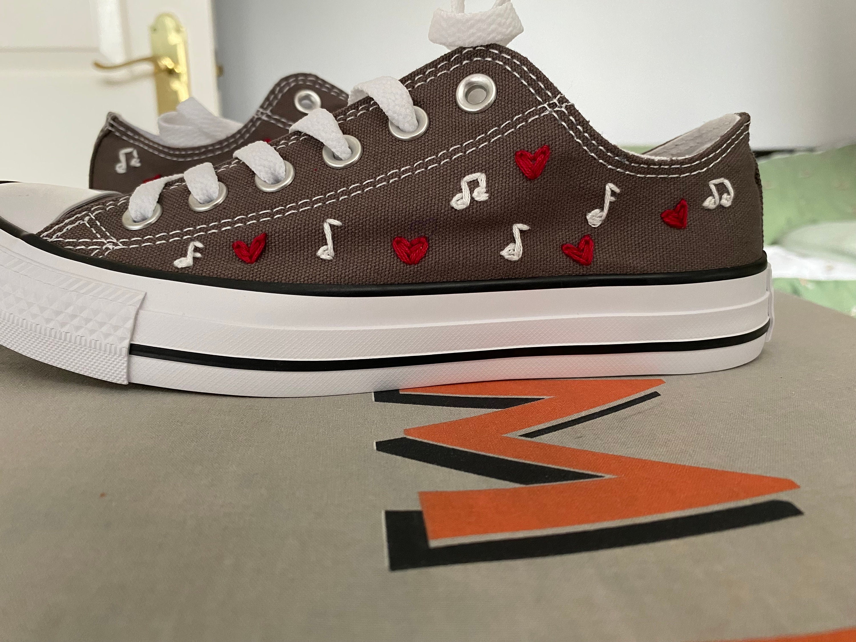 Custom Converse| Embroidered Shoes for Her| Music and Hearts Design ...