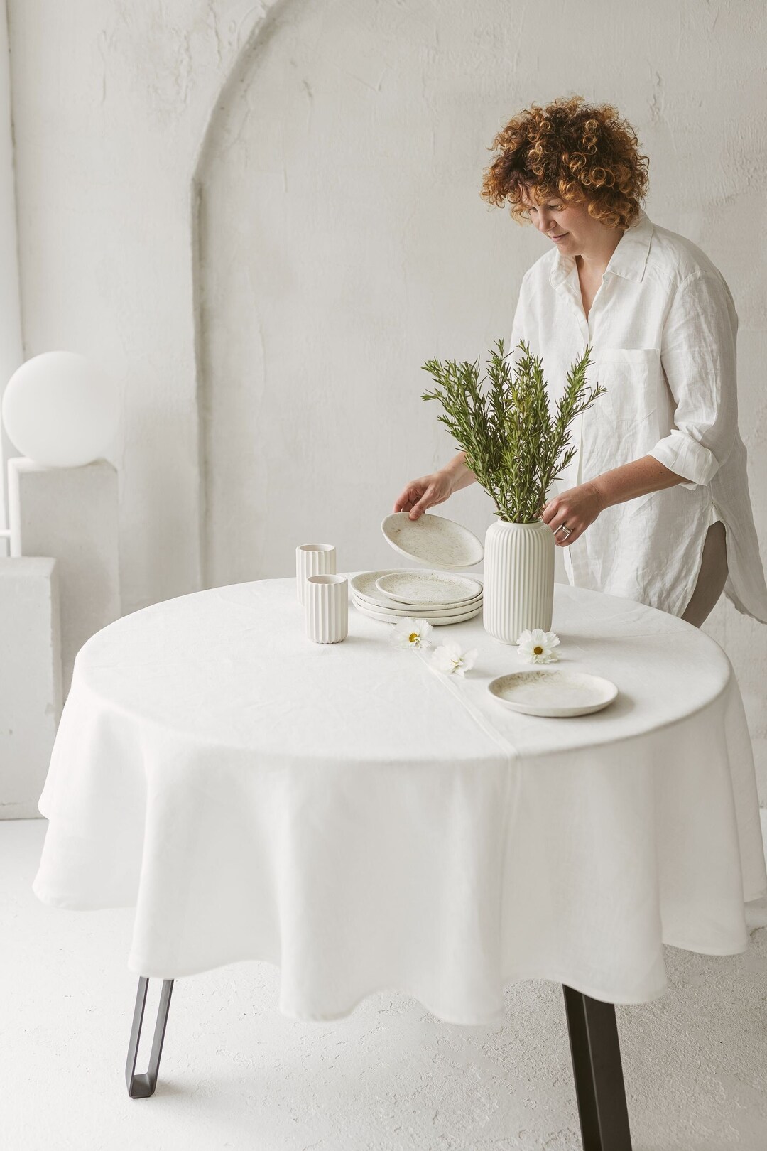 Round White Linen Tablecloth for Wedding, Holiday. Oval Natural Dining ...