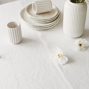 Round White Linen Tablecloth for Wedding, Holiday. Oval Natural Dining ...